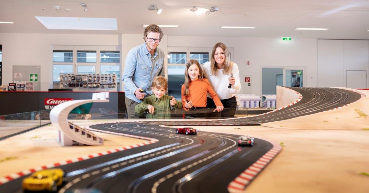 🇦🇹 Carrera WORLD: Erlebniswelt auf 900 m² in Salzburg » Puch Magazin